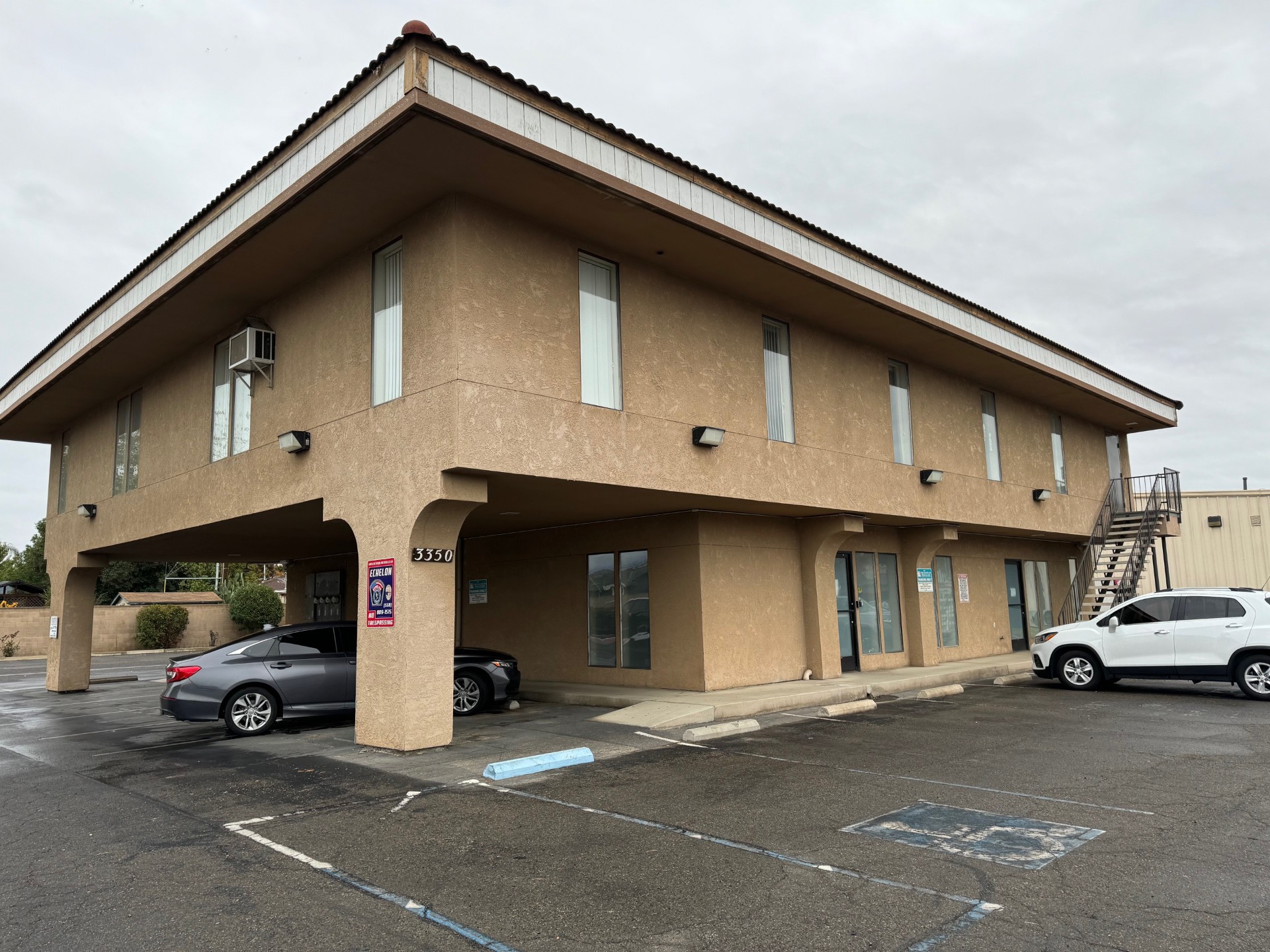 3350 S Fairway St. Visalia CA 93277 FOR SALE