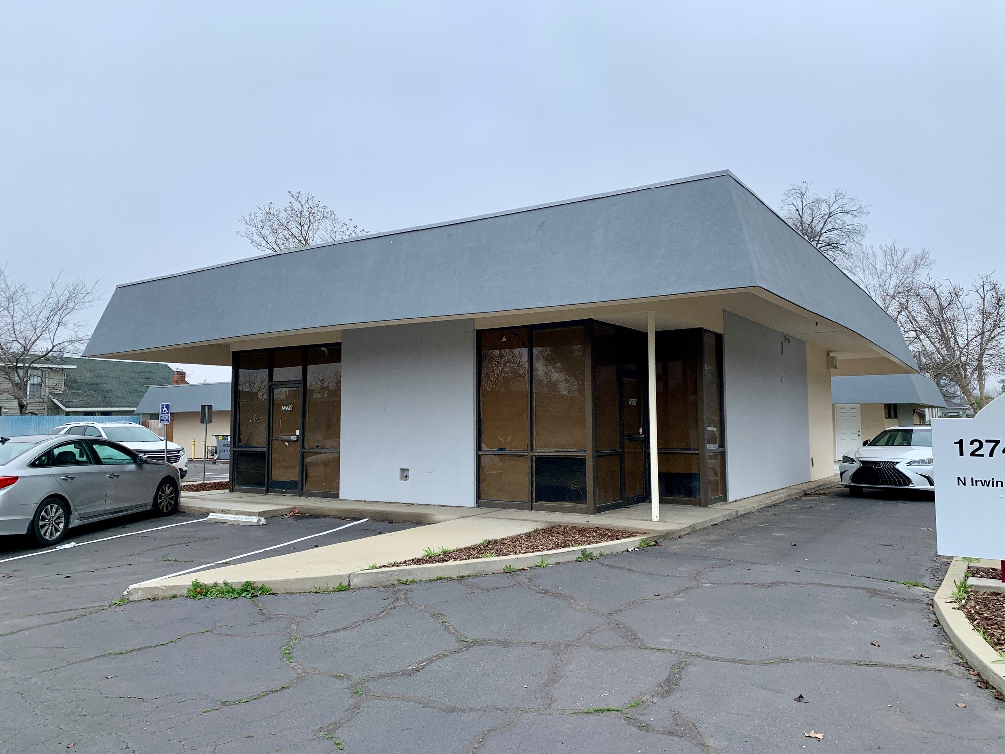 1274 N Irwin Street Hanford CA 93230 FOR LEASE