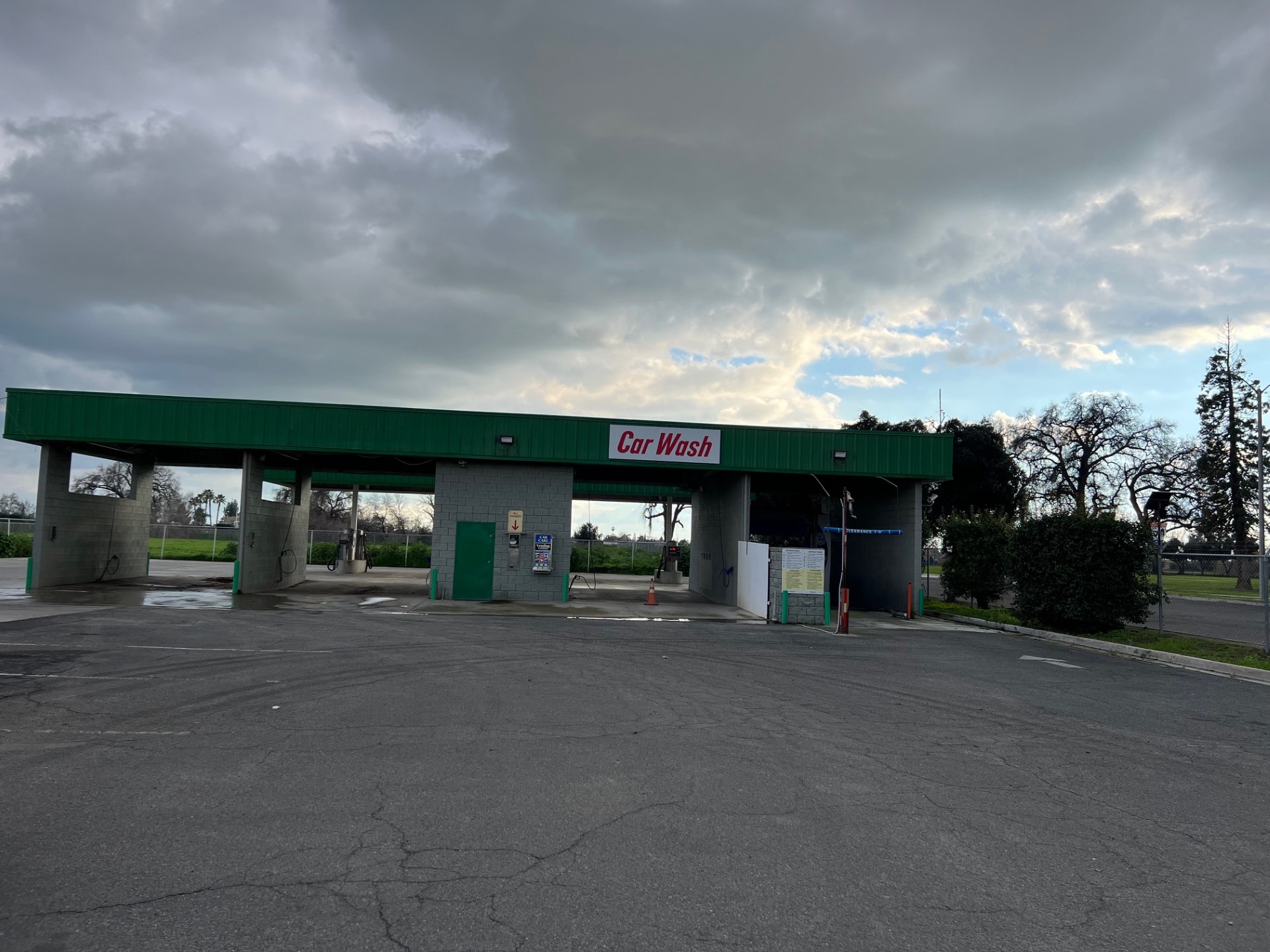 1445 W Henderson Ave. Porterville CA 93257 FOR SALE