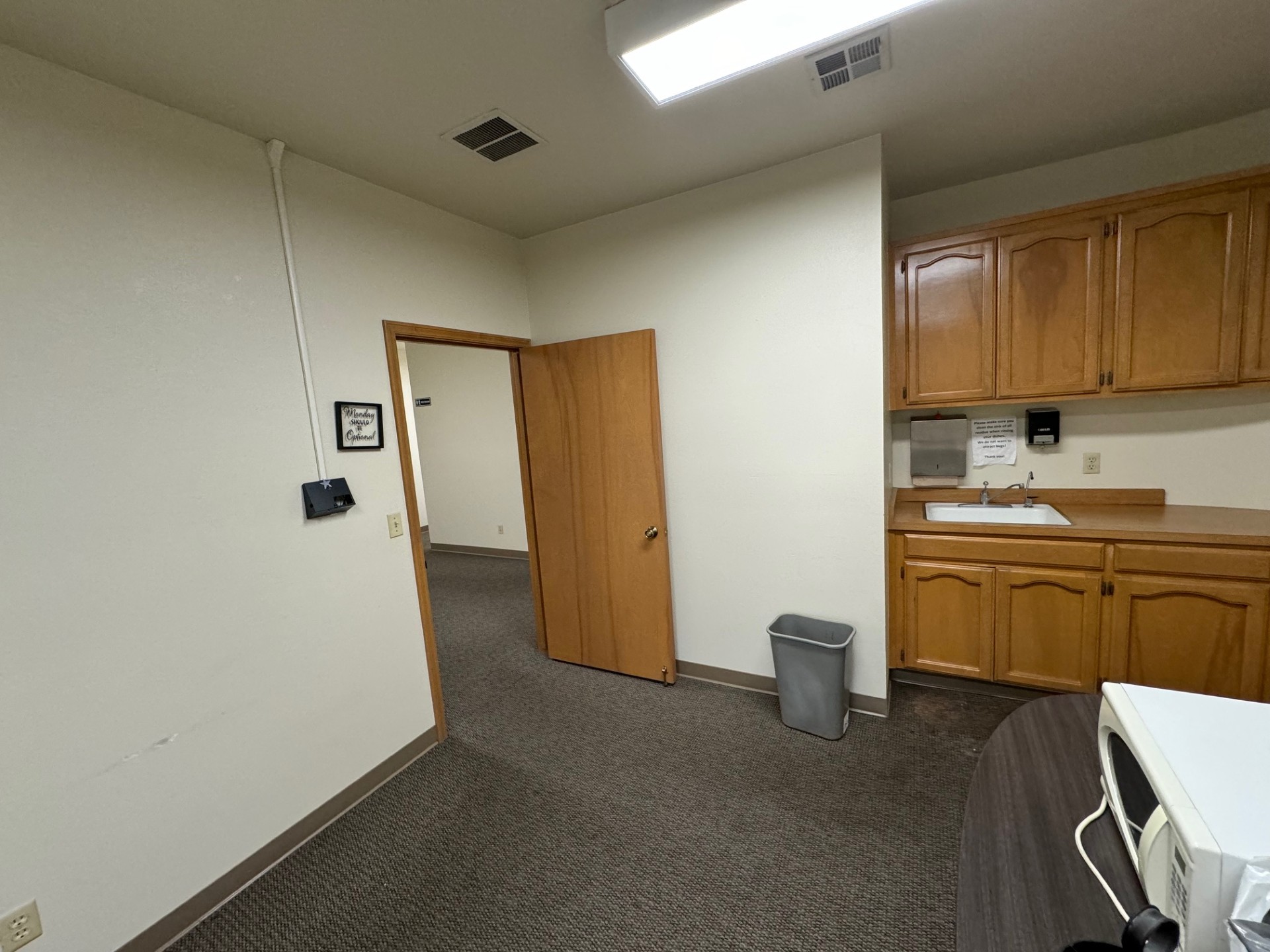 3350 S Fairway St. Visalia CA 93277 FOR SALE