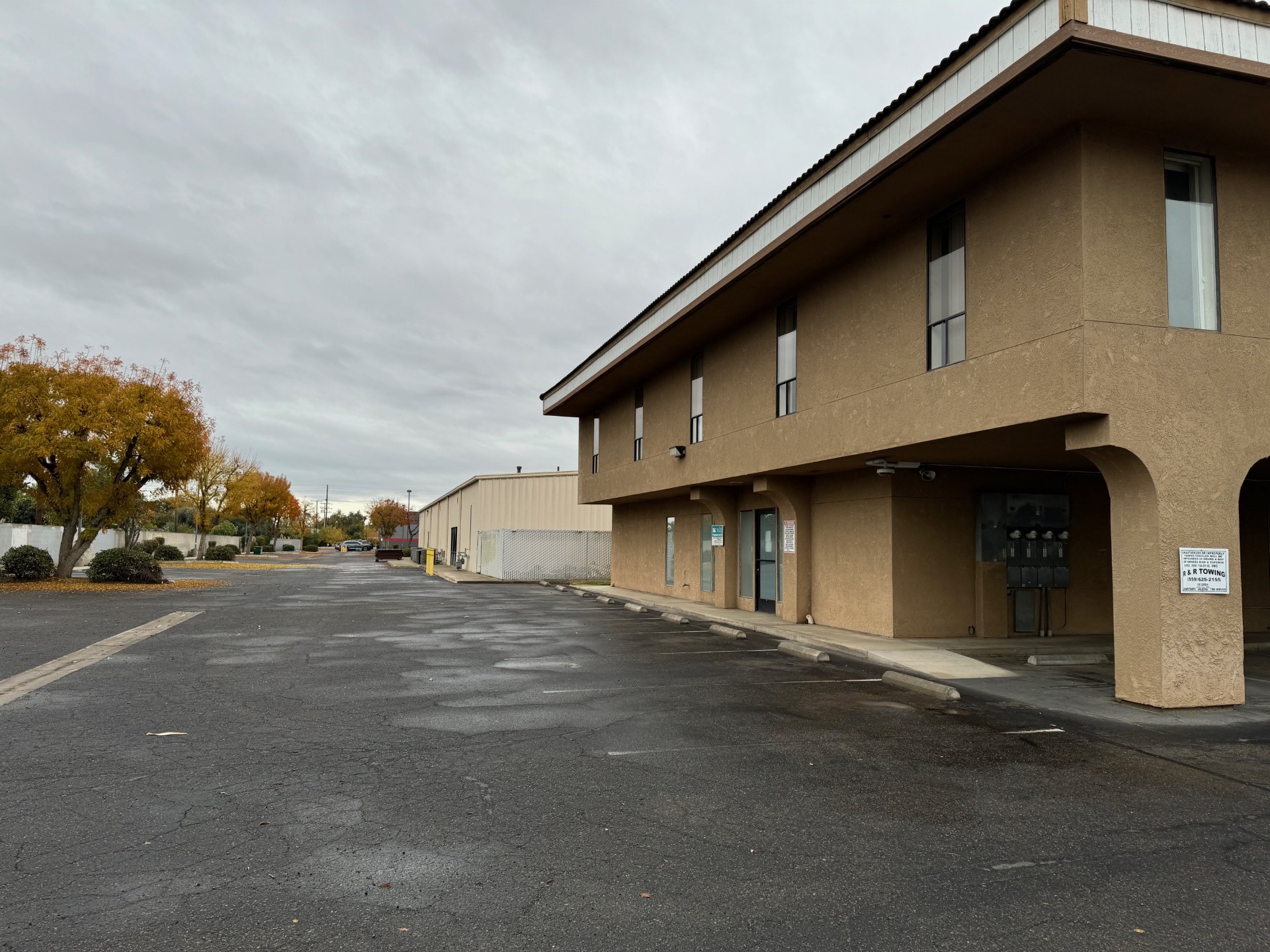 3350 S Fairway St. Visalia CA 93277 FOR SALE