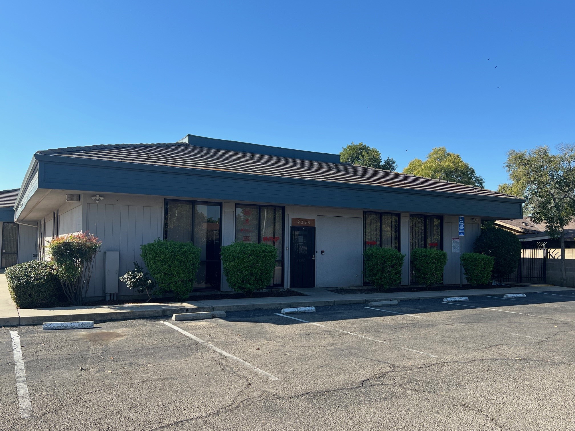 2378 W. Whitendale Ave. Visalia CA 93277 FOR LEASE